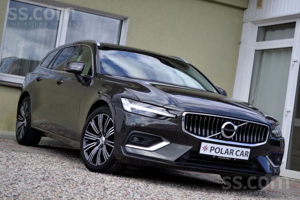 Grey Volvo V60 2022 in Tukums, with an engine capacity of 2.00 L and mileage of 222 thousand km for 18990 €, photo 2 on AUTOMOTO.COM.LV