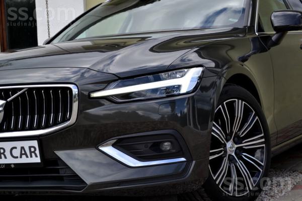 Grey Volvo V60 2022 in Tukums, with an engine capacity of 2.00 L and mileage of 222 thousand km for 18990 €, photo 5 on AUTOMOTO.COM.LV