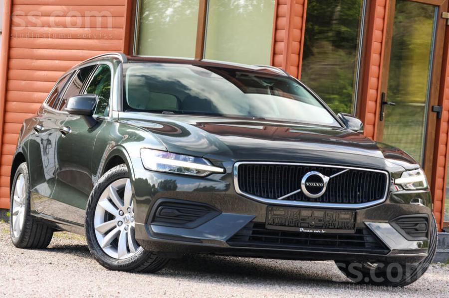 Pelēks Volvo V60 2022 Tukums, ar dzinēja tilpumu 2.00 L un nobraukumu 209 tūkst. km par 16290 €, foto 1 vietnē AUTOMOTO.COM.LV