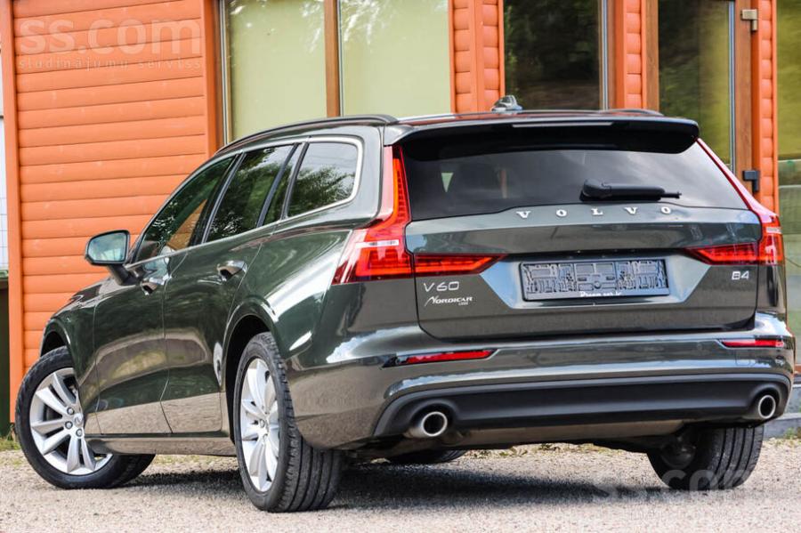 Pelēks Volvo V60 2022 Tukums, ar dzinēja tilpumu 2.00 L un nobraukumu 209 tūkst. km par 16290 €, foto 4 vietnē AUTOMOTO.COM.LV
