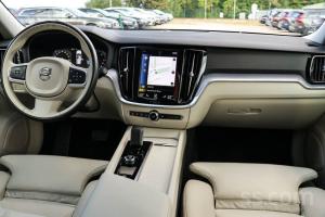 Pelēks Volvo V60 2022 Tukums, ar dzinēja tilpumu 2.00 L un nobraukumu 209 tūkst. km par 16290 €, foto 6 vietnē AUTOMOTO.COM.LV