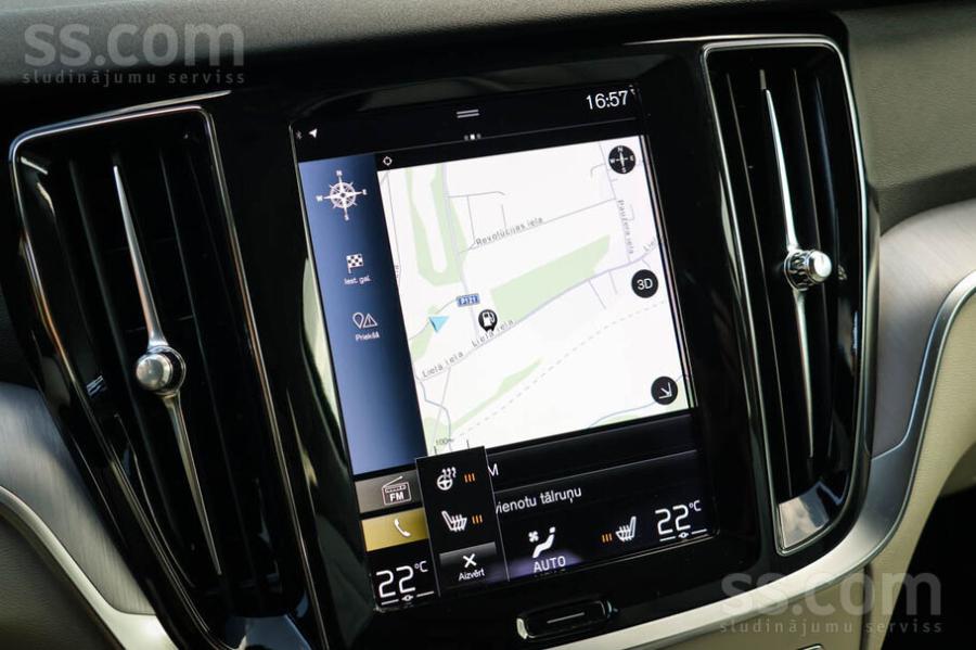 Pelēks Volvo V60 2022 Tukums, ar dzinēja tilpumu 2.00 L un nobraukumu 209 tūkst. km par 16290 €, foto 12 vietnē AUTOMOTO.COM.LV