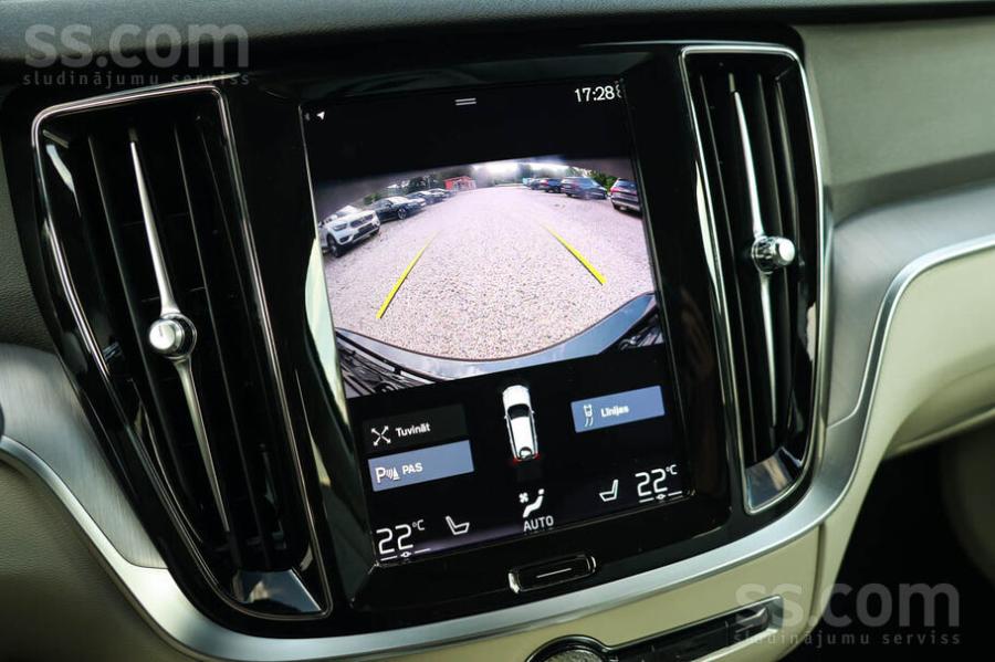 Pelēks Volvo V60 2022 Tukums, ar dzinēja tilpumu 2.00 L un nobraukumu 209 tūkst. km par 16290 €, foto 13 vietnē AUTOMOTO.COM.LV