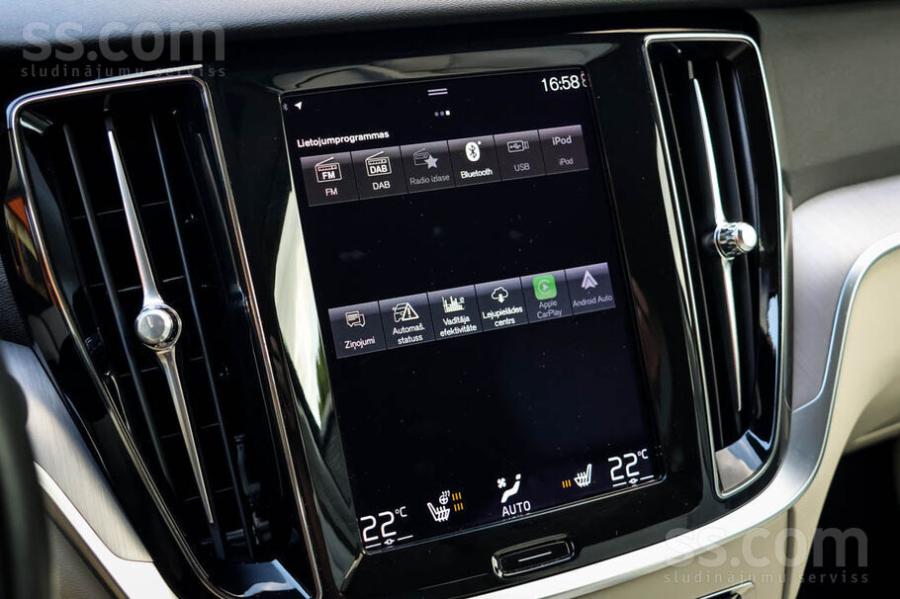 Pelēks Volvo V60 2022 Tukums, ar dzinēja tilpumu 2.00 L un nobraukumu 209 tūkst. km par 16290 €, foto 15 vietnē AUTOMOTO.COM.LV