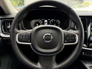 Grey Volvo V60 2022 in Kaunas, with an engine capacity of 1.97 L and mileage of 221 thousand km for 15900 €, photo 7 on AUTOMOTO.COM.LV