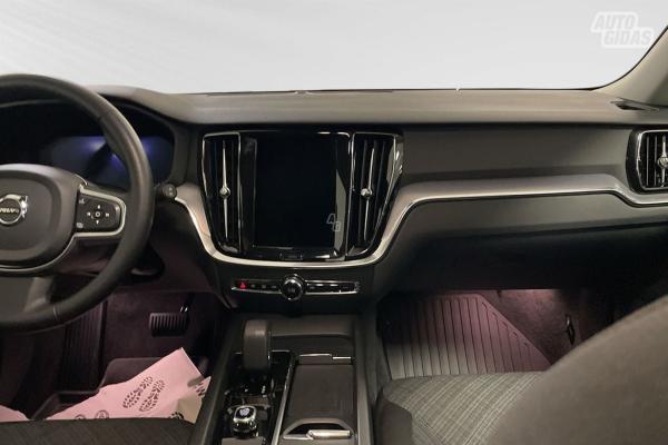Pelēks Volvo V60 2023 Kauņa, ar dzinēja tilpumu 0.00 L un nobraukumu 79 tūkst. km par 30991 €, foto 5 vietnē AUTOMOTO.COM.LV