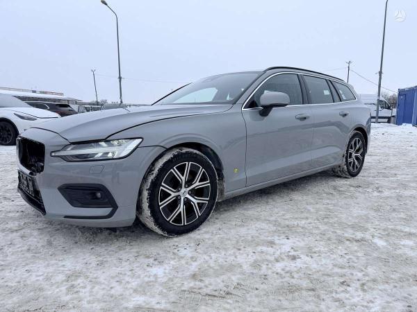 Grey Volvo V60 2023 in Siauliai, with an engine capacity of 1.97 L and mileage of 30 thousand km for 21900 €, photo 1 on AUTOMOTO.COM.LV