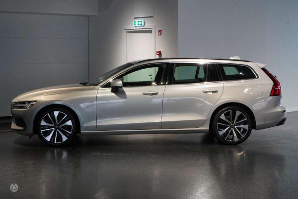 Grey Volvo V60 2023 in Vilnius, with an engine capacity of 1.97 L and mileage of 58 thousand km for 29900 €, photo 2 on AUTOMOTO.COM.LV