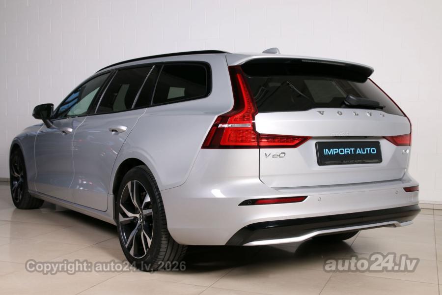 Pelēks Volvo V60 2023 Pērnava, ar dzinēja tilpumu 2.00 L un nobraukumu 51 tūkst. km par 36990 €, foto 5 vietnē AUTOMOTO.COM.LV