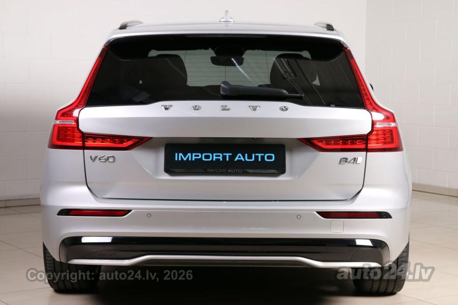 Pelēks Volvo V60 2023 Pērnava, ar dzinēja tilpumu 2.00 L un nobraukumu 51 tūkst. km par 36990 €, foto 6 vietnē AUTOMOTO.COM.LV
