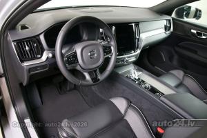 Pelēks Volvo V60 2023 Pērnava, ar dzinēja tilpumu 2.00 L un nobraukumu 51 tūkst. km par 36990 €, foto 9 vietnē AUTOMOTO.COM.LV