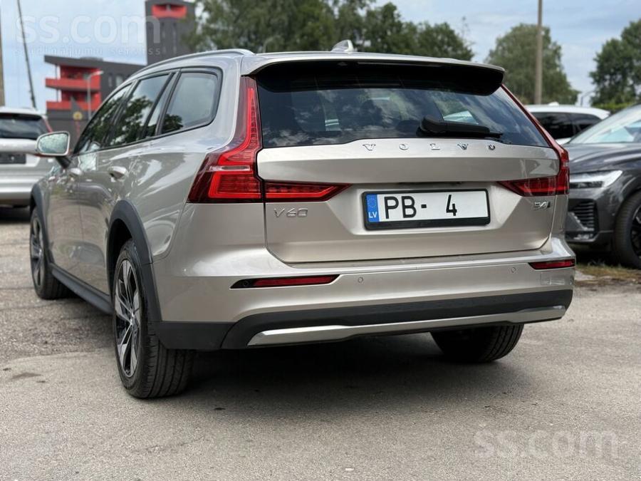 Серый Вольво B60 2023 в Рига, объемом двигателя 2.00 л и пробегом 0 тыс. км за 34800 €, фото 4 на AUTOMOTO.COM.LV
