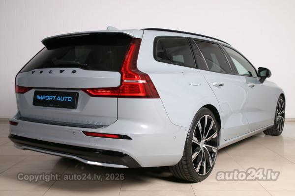 Grey Volvo V60 2024 in Tallinn, with an engine capacity of 2.00 L and mileage of 60 thousand km for 39990 €, photo 6 on AUTOMOTO.COM.LV