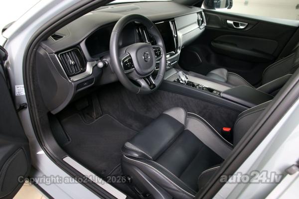 Grey Volvo V60 2024 in Tallinn, with an engine capacity of 2.00 L and mileage of 60 thousand km for 39990 €, photo 7 on AUTOMOTO.COM.LV