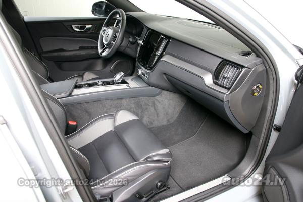 Grey Volvo V60 2024 in Tallinn, with an engine capacity of 2.00 L and mileage of 60 thousand km for 39990 €, photo 9 on AUTOMOTO.COM.LV