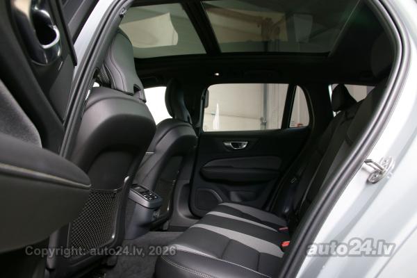 Grey Volvo V60 2024 in Tallinn, with an engine capacity of 2.00 L and mileage of 60 thousand km for 39990 €, photo 10 on AUTOMOTO.COM.LV