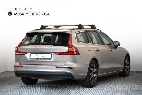 Pelēks Volvo V60 2024 Rīga, ar dzinēja tilpumu 2.00 L un nobraukumu 29 tūkst. km par 30900 €, foto 3 vietnē AUTOMOTO.COM.LV