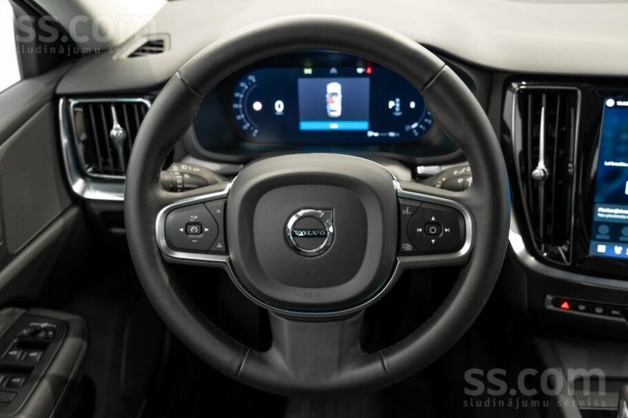 Grey Volvo V60 2024 in Riga, with an engine capacity of 2.00 L and mileage of 29 thousand km for 30900 €, photo 12 on AUTOMOTO.COM.LV