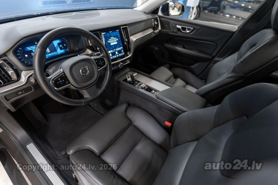 Grey Volvo V60 2024 in Tallinn, with an engine capacity of 2.00 L and mileage of 24 thousand km for 38900 €, photo 6 on AUTOMOTO.COM.LV