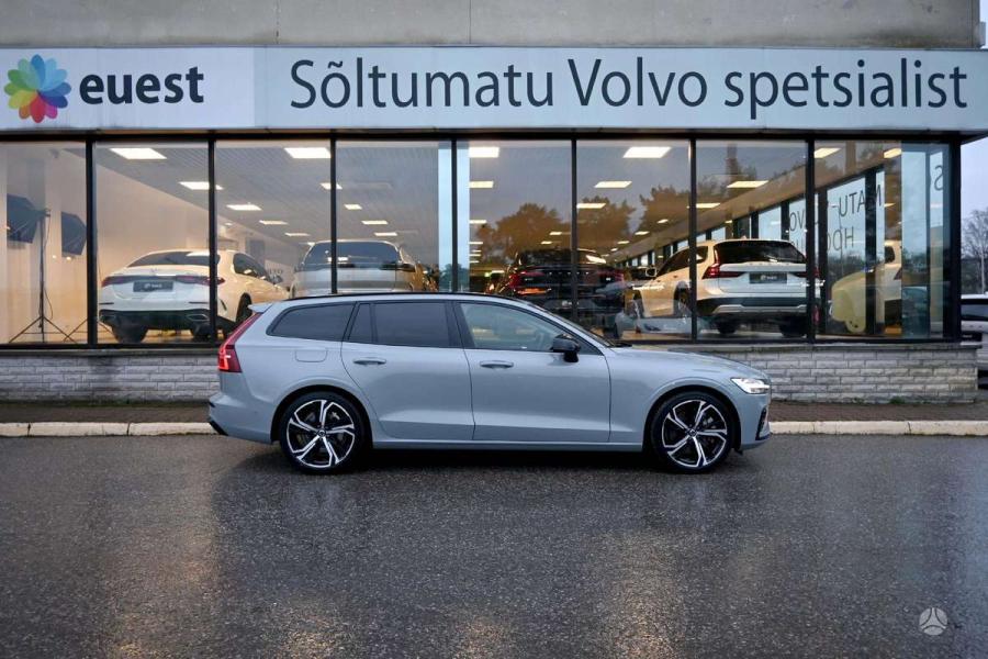 Grey Volvo V60 2025 in Tallinn, with an engine capacity of 0.00 L and mileage of 24 thousand km for 44990 €, photo 7 on AUTOMOTO.COM.LV