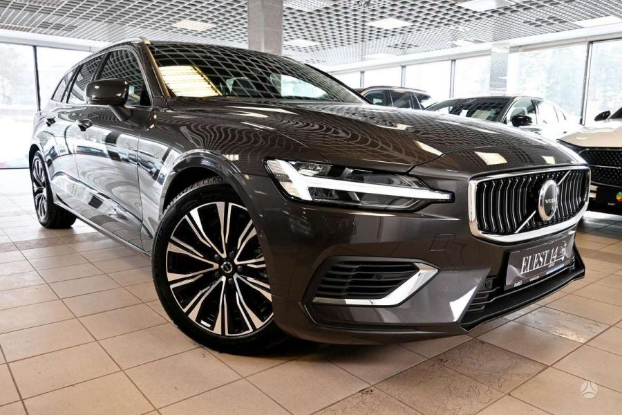 Pelēks Volvo V60 2025 Tallina, ar dzinēja tilpumu 0.00 L un nobraukumu 20 tūkst. km par 44990 €, foto 1 vietnē AUTOMOTO.COM.LV