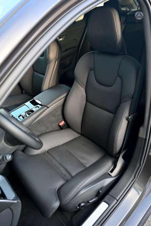 Pelēks Volvo V60 2025 Tallina, ar dzinēja tilpumu 0.00 L un nobraukumu 20 tūkst. km par 44990 €, foto 7 vietnē AUTOMOTO.COM.LV