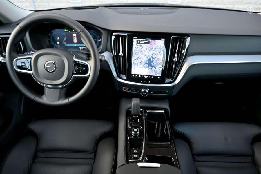 Pelēks Volvo V60 2025 Tallina, ar dzinēja tilpumu 0.00 L un nobraukumu 20 tūkst. km par 44990 €, foto 15 vietnē AUTOMOTO.COM.LV