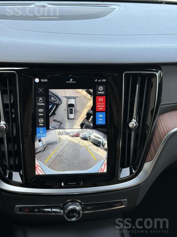 Volvo V60 2025 Rīga vietnē Pelēks Volvo V60 2025 Rīga, ar dzinēja tilpumu 2.00 L un nobraukumu 0 tūkst. km par 33500 €, foto 6 vietnē AUTOMOTO.COM.LV