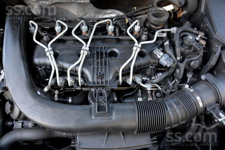 Volvo V60 2011 in Riga, with an engine capacity of 2.00 L and mileage of 0 thousand km for 5999 €, photo 36 on AUTOMOTO.COM.LV