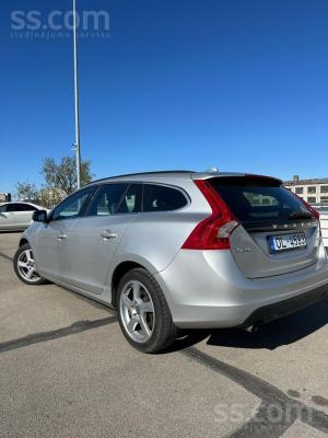 Volvo V60 2012 Rīga, ar dzinēja tilpumu 1.60 L un nobraukumu 292 tūkst. km par 5199 €, foto 5 vietnē AUTOMOTO.COM.LV