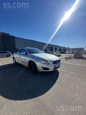 Volvo V60 2012 Rīga, ar dzinēja tilpumu 1.60 L un nobraukumu 292 tūkst. km par 5199 €, foto 7 vietnē AUTOMOTO.COM.LV