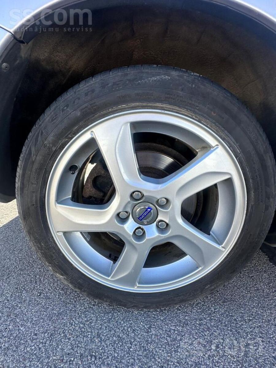 Volvo V60 2012 Rīga, ar dzinēja tilpumu 1.60 L un nobraukumu 292 tūkst. km par 5199 €, foto 8 vietnē AUTOMOTO.COM.LV