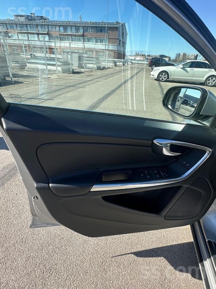 Volvo V60 2012 Rīga, ar dzinēja tilpumu 1.60 L un nobraukumu 292 tūkst. km par 5199 €, foto 11 vietnē AUTOMOTO.COM.LV