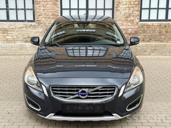 Volvo V60 2012 Rīga, ar dzinēja tilpumu 2.00 L un nobraukumu 280 tūkst. km par 6480 €, foto 2 vietnē AUTOMOTO.COM.LV