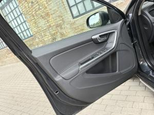 Volvo V60 2012 in Riga, with an engine capacity of 2.00 L and mileage of 280 thousand km for 6480 €, photo 11 on AUTOMOTO.COM.LV