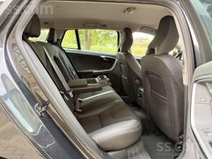 Volvo V60 2012 in Riga, with an engine capacity of 2.00 L and mileage of 280 thousand km for 6480 €, photo 15 on AUTOMOTO.COM.LV