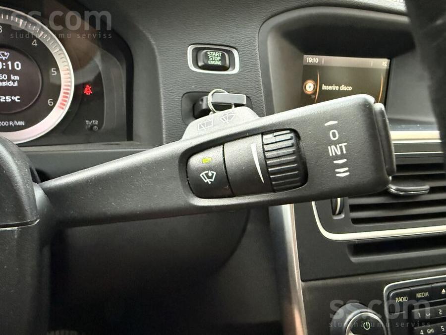 Volvo V60 2012 in Riga, with an engine capacity of 2.00 L and mileage of 280 thousand km for 6480 €, photo 28 on AUTOMOTO.COM.LV