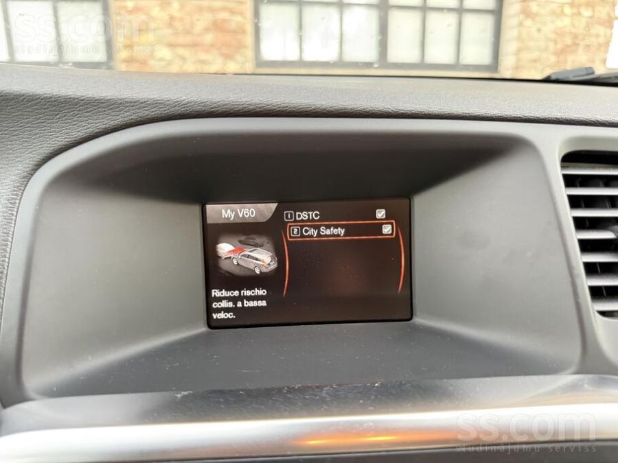 Volvo V60 2012 in Riga, with an engine capacity of 2.00 L and mileage of 280 thousand km for 6480 €, photo 29 on AUTOMOTO.COM.LV