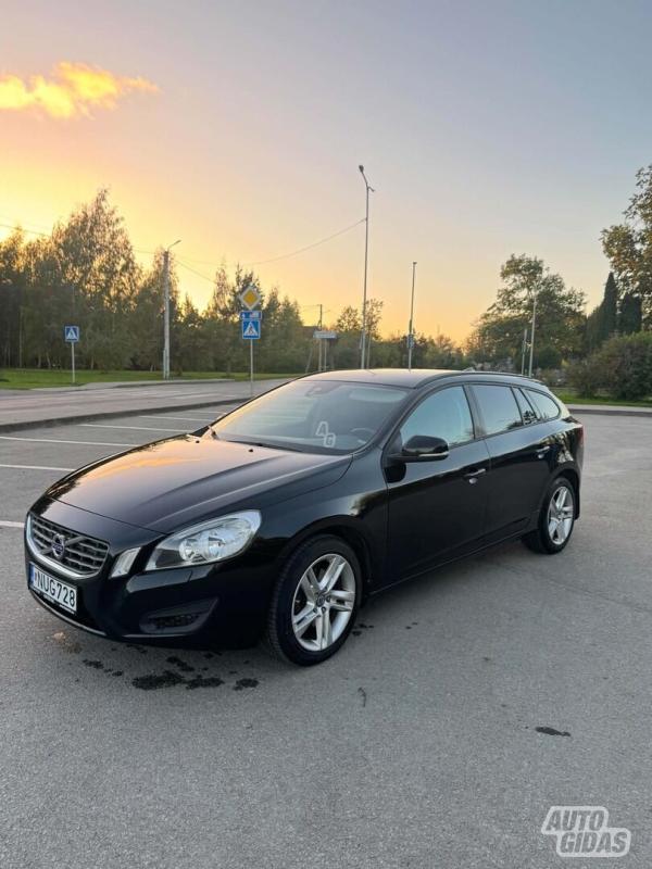 Volvo V60 2013 Joniškis, ar dzinēja tilpumu 1.60 L un nobraukumu 230 tūkst. km par 5000 €, foto 1 vietnē AUTOMOTO.COM.LV