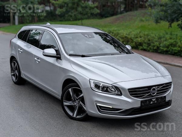 Volvo V60 2014 in Jurmala, with an engine capacity of 2.00 L and mileage of 0 thousand km for 7990 €, photo 3 on AUTOMOTO.COM.LV