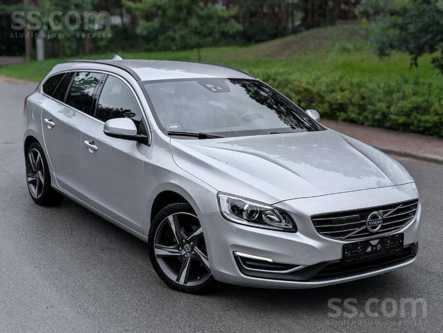 Volvo V60 2014 in Jurmala, with an engine capacity of 2.00 L and mileage of 0 thousand km for 7990 €, photo 3 on AUTOMOTO.COM.LV