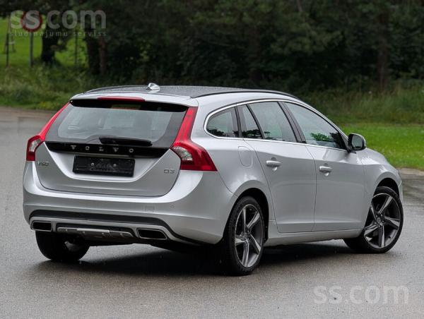 Volvo V60 2014 in Jurmala, with an engine capacity of 2.00 L and mileage of 0 thousand km for 7990 €, photo 10 on AUTOMOTO.COM.LV