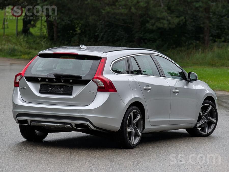 Volvo V60 2014 in Jurmala, with an engine capacity of 2.00 L and mileage of 0 thousand km for 7990 €, photo 10 on AUTOMOTO.COM.LV