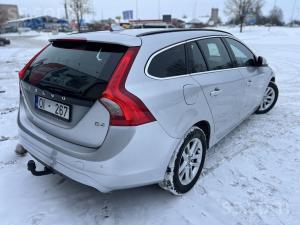 Volvo V60 2014 Jēkabpils, ar dzinēja tilpumu 2.00 L un nobraukumu 286 tūkst. km par 6990 €, foto 2 vietnē AUTOMOTO.COM.LV