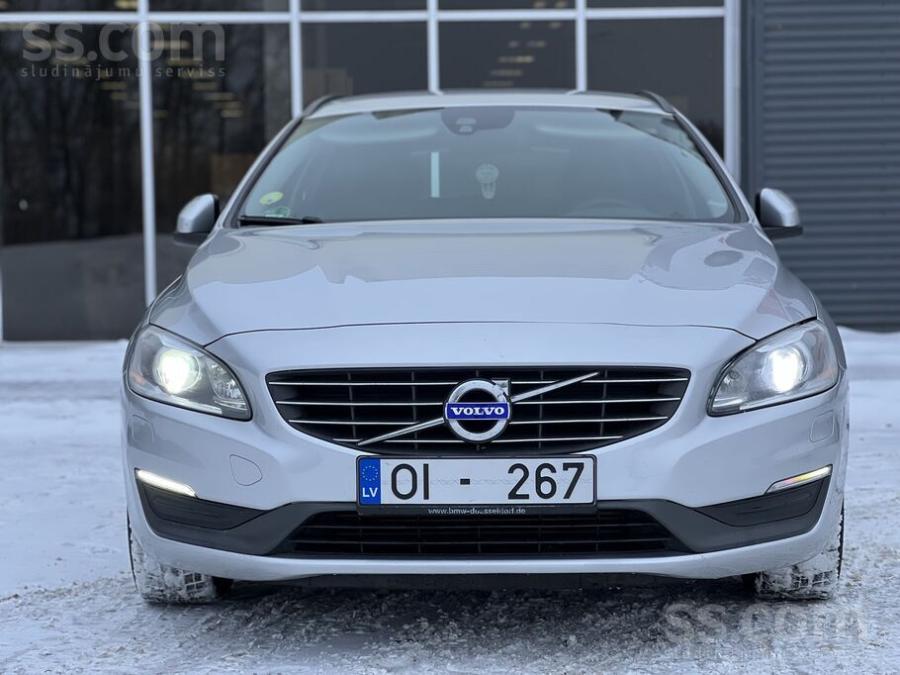 Volvo V60 2014 Jēkabpils, ar dzinēja tilpumu 2.00 L un nobraukumu 286 tūkst. km par 6990 €, foto 4 vietnē AUTOMOTO.COM.LV
