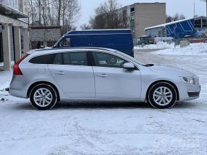 Volvo V60 2014 Jēkabpils, ar dzinēja tilpumu 2.00 L un nobraukumu 286 tūkst. km par 6990 €, foto 8 vietnē AUTOMOTO.COM.LV