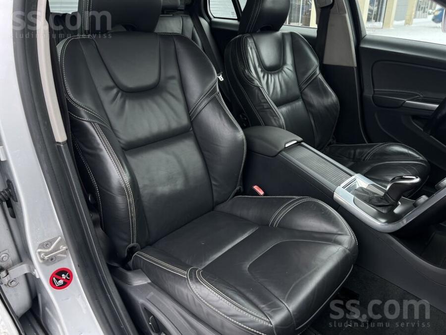 Volvo V60 2014 Jēkabpils, ar dzinēja tilpumu 2.00 L un nobraukumu 286 tūkst. km par 6990 €, foto 10 vietnē AUTOMOTO.COM.LV