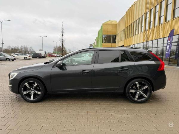 Volvo V60 2015 Viļņa, ar dzinēja tilpumu 1.60 L un nobraukumu 266 tūkst. km par 6950 €, foto 7 vietnē AUTOMOTO.COM.LV
