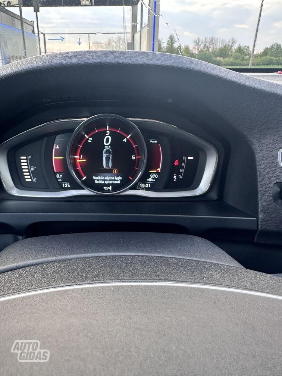 Volvo V60 2015 in Marijampole, with an engine capacity of 2.00 L and mileage of 327 thousand km for 6500 €, photo 15 on AUTOMOTO.COM.LV