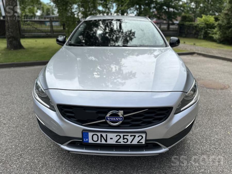 Volvo V60 2016 in Jurmala, with an engine capacity of 2.00 L and mileage of 186 thousand km for 11990 €, photo 11 on AUTOMOTO.COM.LV